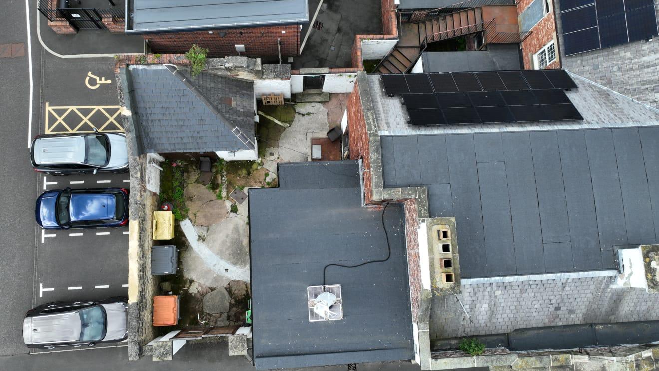 Hybrid Renewable Energy Case Study: Sore Paws Vets - The Energy Group